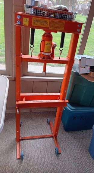 Central Hydraulics 12 Ton Shop Press - Auction Solutions, Inc ...