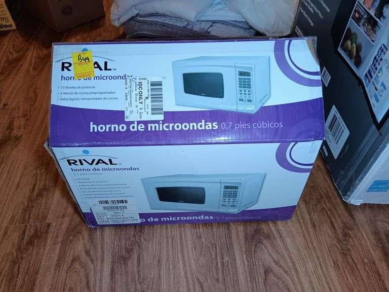 Rival Microwave Oven - Auction Solutions, Inc - Celebrating 25 Years