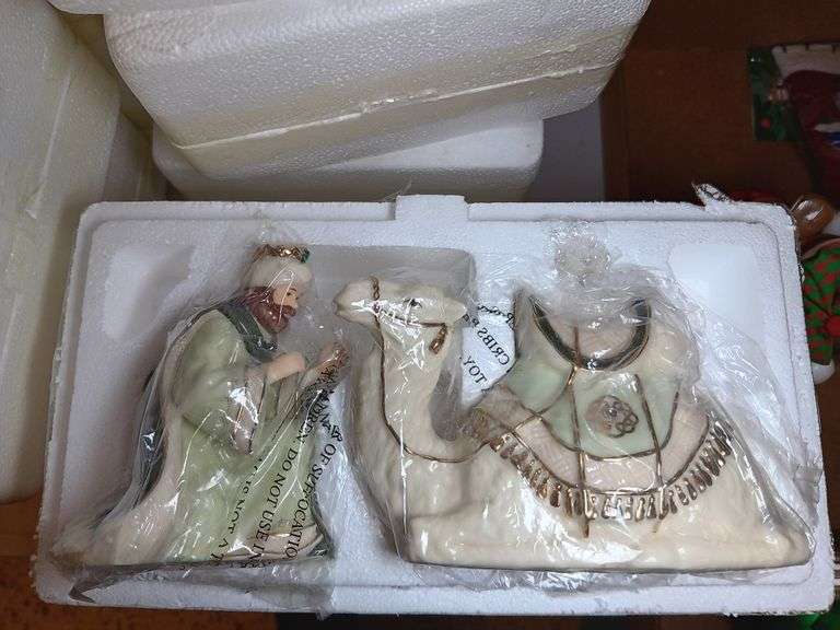 Hawthorne Village Irish Nativity Collection "King Melchoir and His ...