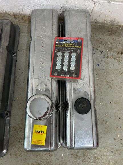 Aftermarket Chevrolet Small Block Chevy Valve Covers with Intake Bolts ...