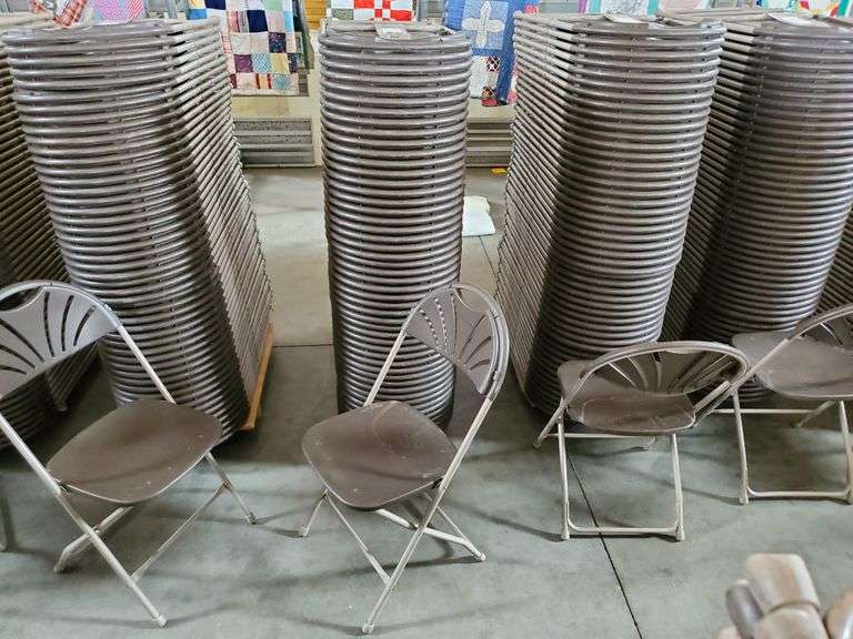 (50) Plastic and Metal Folding Chairs - Assiter Auctioneers