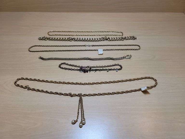 Assorted Medium Weight Gold Chains - Assiter Auctioneers