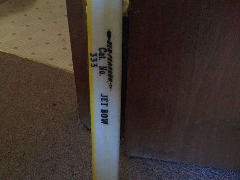 Ben Pearson #333 Jet Bow 53" - Assiter Auctioneers