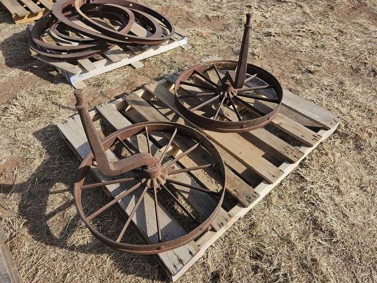 (2) Antique 25" Round Spoke Steel Wheels With Hub And Axle? - Assiter ...