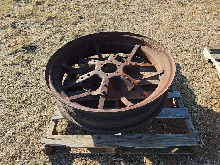 Antique 36" Flat Spoke Steel Wheel With Hub - Assiter Auctioneers