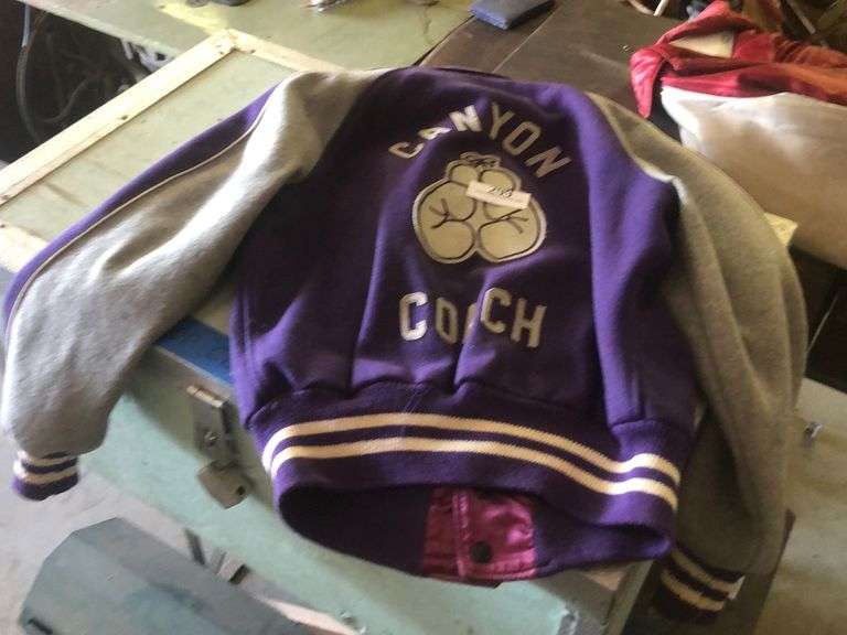 Canyon Boxing Coach Jacket - Assiter Auctioneers