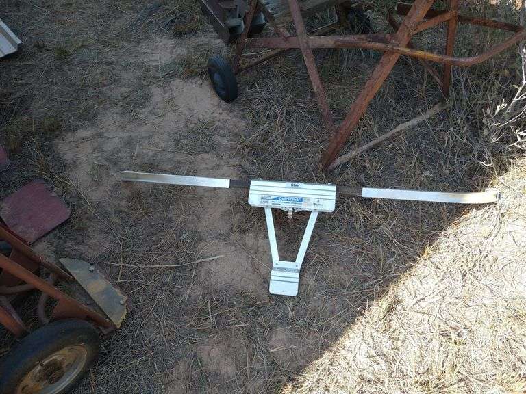 Quick Click model AC78 Ladder Stabilizer - Assiter Auctioneers