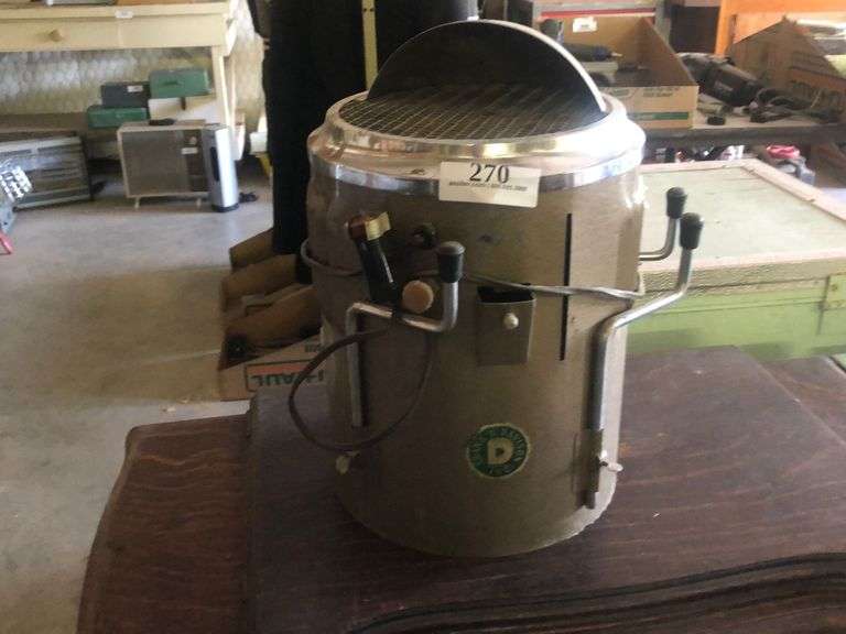 Vintage Frank D. Davison Inc. Auto A/C - Assiter Auctioneers