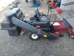 Toro 42" Z4235 Zero Turn Twin Bagger Mower, V-Twin 22.0 HP Kawasaki ...