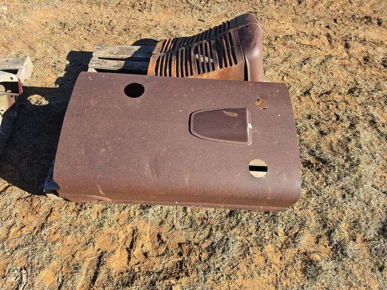 Tractor Engine Cover & Front Grill - Assiter Auctioneers