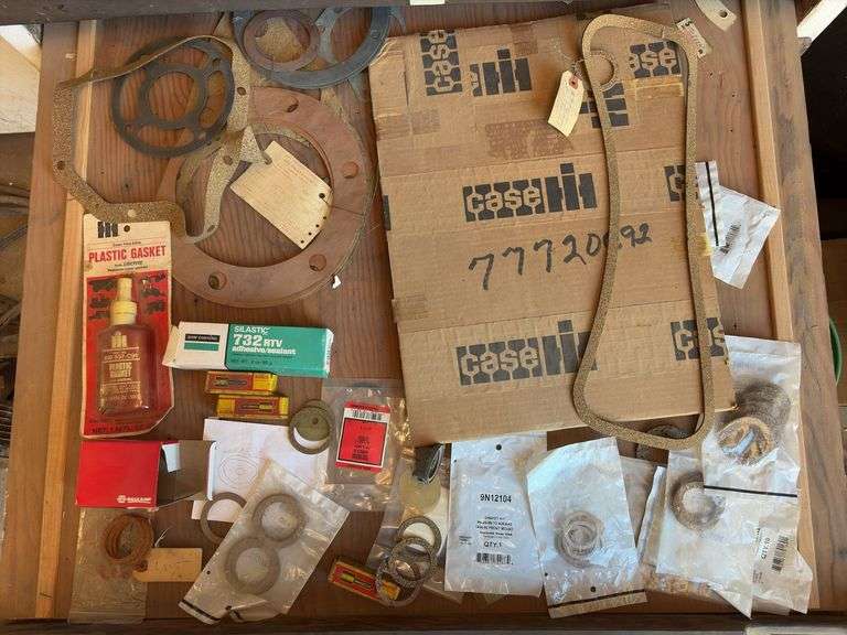 Assorted NOS Gaskets (drawer 13) - Assiter Auctioneers