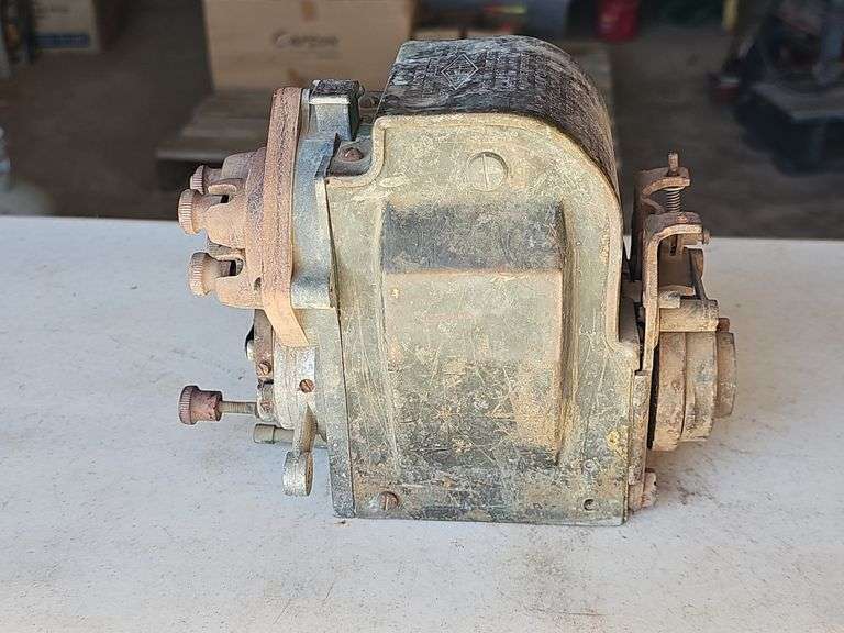 Splitdorf Co. Hero Magneto, Model: 46-0, #858587 - Assiter Auctioneers