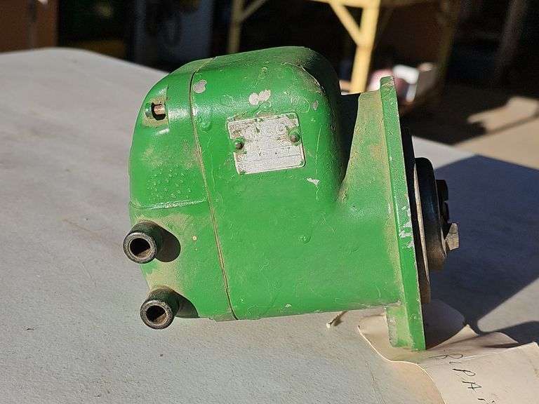 Wico Magneto, Spec: XH 477, SN: 220067 - Assiter Auctioneers