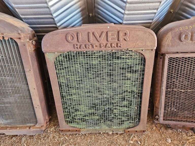 Unstyled Oliver Hart-Parr Radiator - Assiter Auctioneers