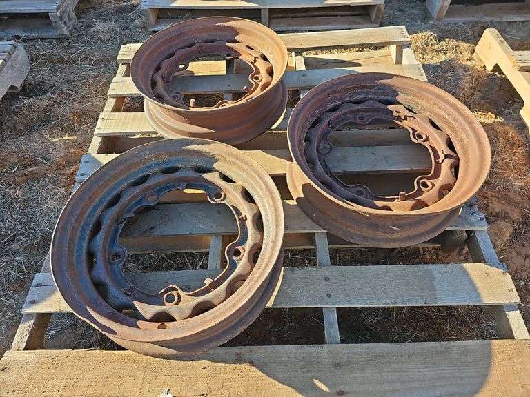 (3) 16" Artillery Clip Rims - Assiter Auctioneers