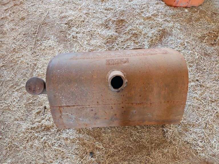 F20 Farmall Fuel Tank - Assiter Auctioneers