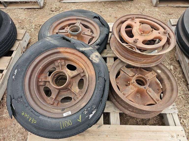 (5) Antique Tractor Wheels/Rims - Assiter Auctioneers