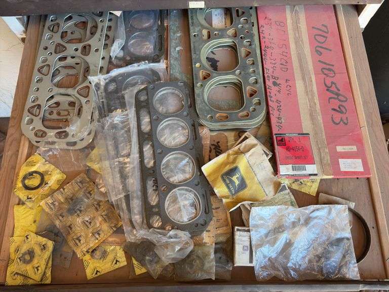 Assorted NOS Gaskets (drawer 9) - Assiter Auctioneers