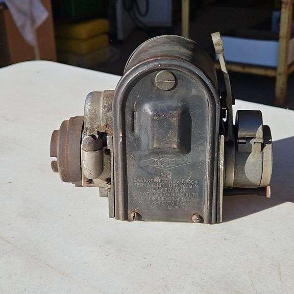 Dixie Magneto, Model: M2, - Assiter Auctioneers