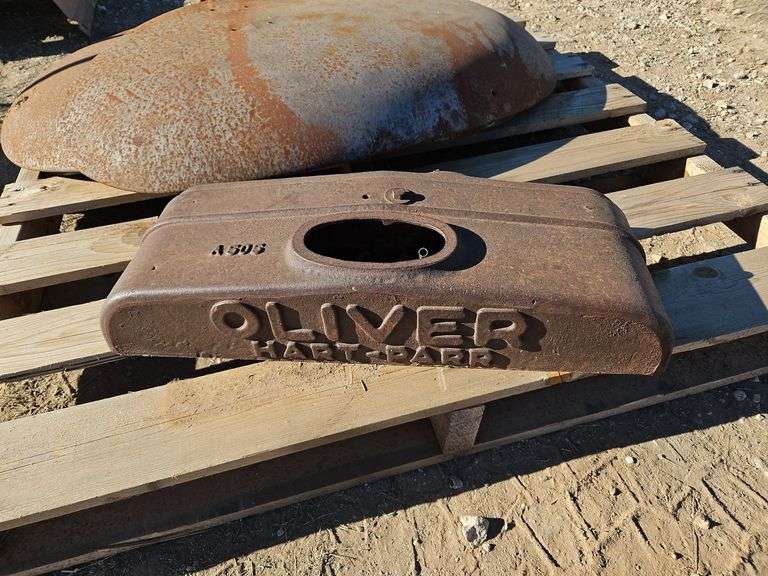 Oliver Hart-Parr Radiator Top - Assiter Auctioneers