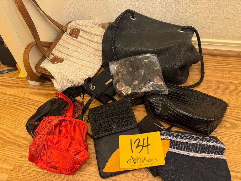 Hand bags misc - Assiter Auctioneers