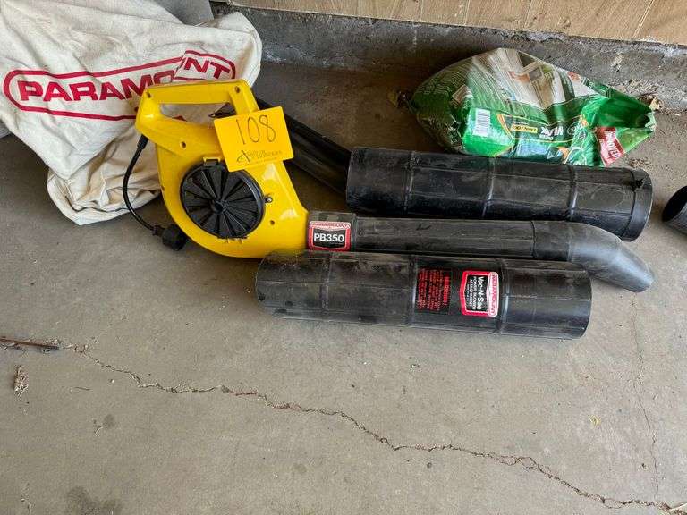 Paramount PB530 Leaf Blower/Vacuum w/Bag - Assiter Auctioneers