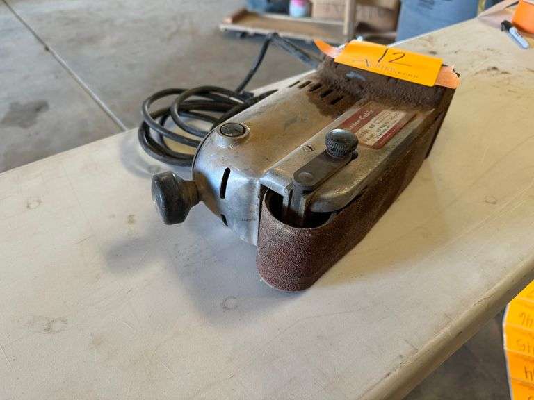 Electric Porter Cable Sander - Assiter Auctioneers