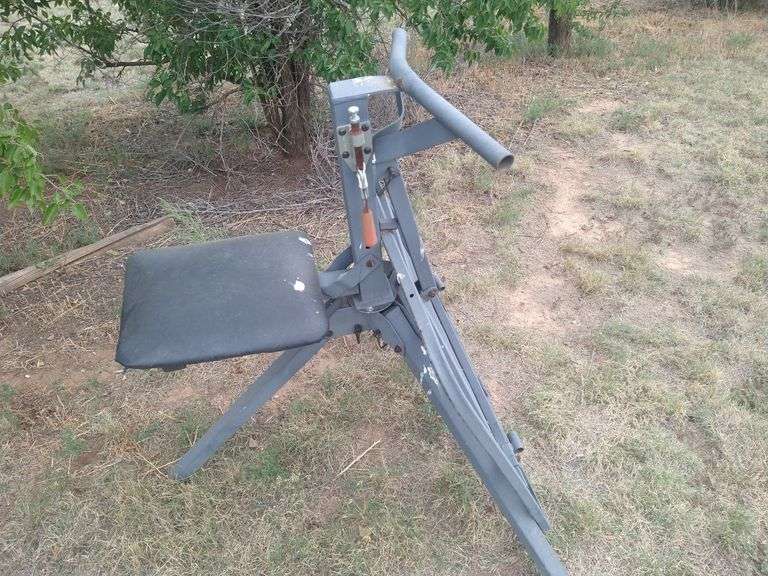 Metal Shooting Stand - Assiter Auctioneers