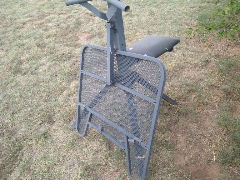 Metal Shooting Stand - Assiter Auctioneers