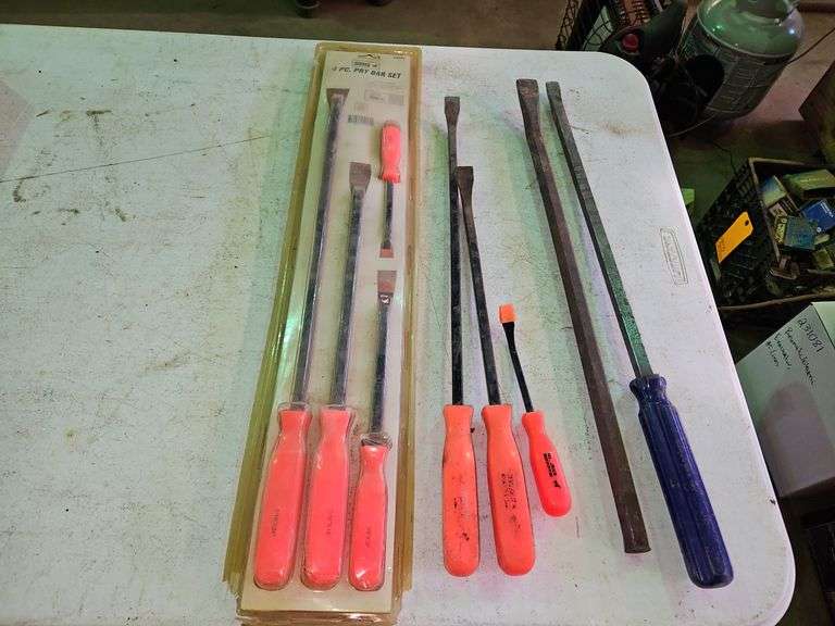 Assorted Breaker Bars - Assiter Auctioneers