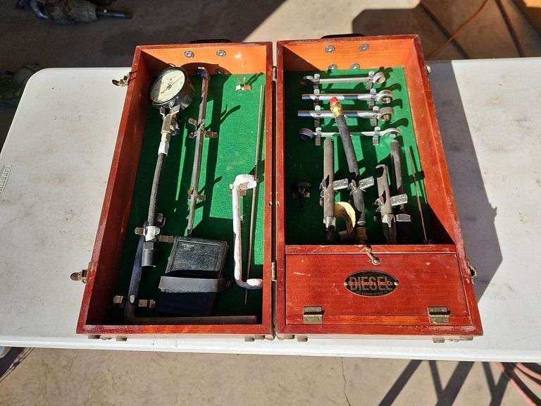 Case Diesel Guage & Tool Co. Mechanic Set In Wood Box - Assiter Auctioneers