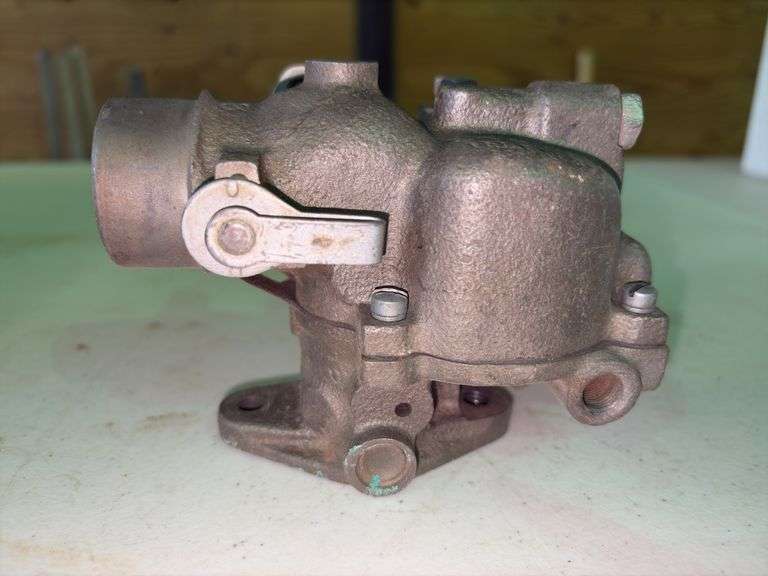 Rebuilt Zenith Carburetor IHC 375560R91 - Assiter Auctioneers