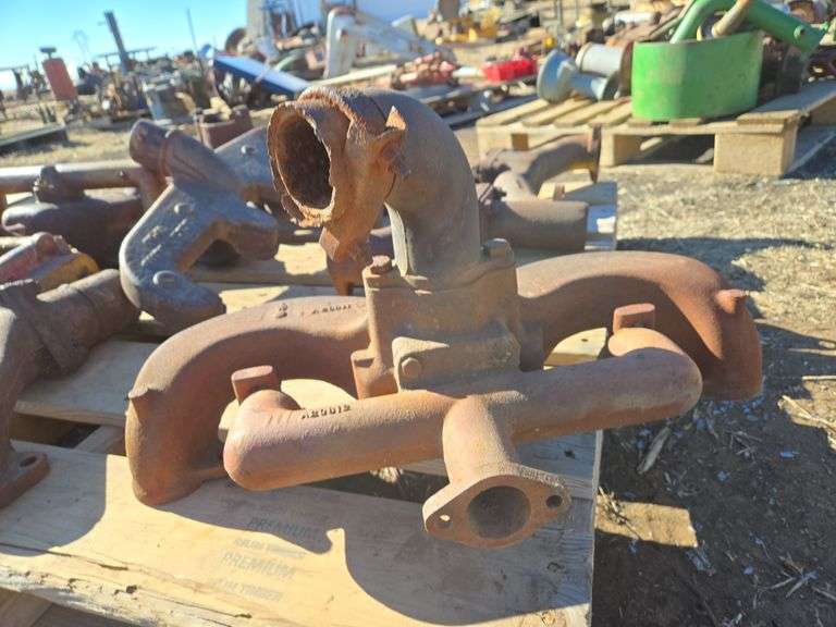 Case Manifolds A20811 A20812 - Assiter Auctioneers