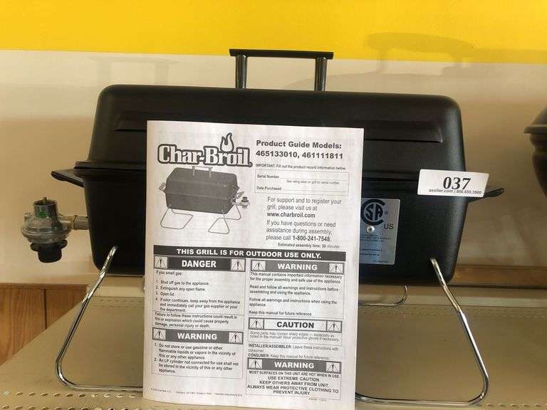 Char-Broil Table Top Gas Grill model 465133010 - Assiter Auctioneers