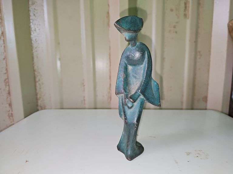Green 7" Cast Iron Geisha Lady Sculpture - Assiter Auctioneers