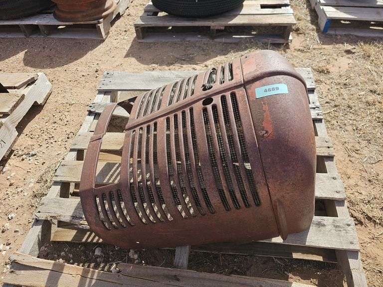 Tractor Grill - Assiter Auctioneers