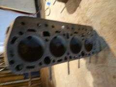 International Harvester Head 414DA - Assiter Auctioneers