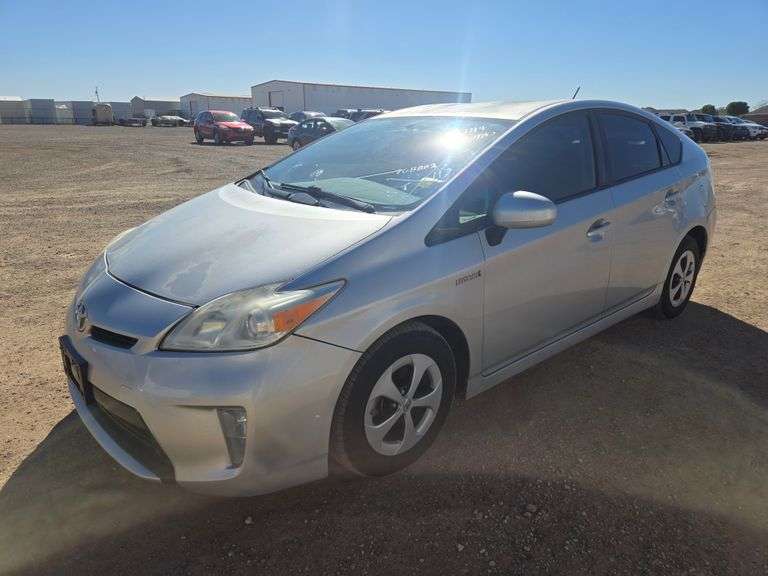 2014 Toyota Prius Hatchback 4D - Assiter Auctioneers