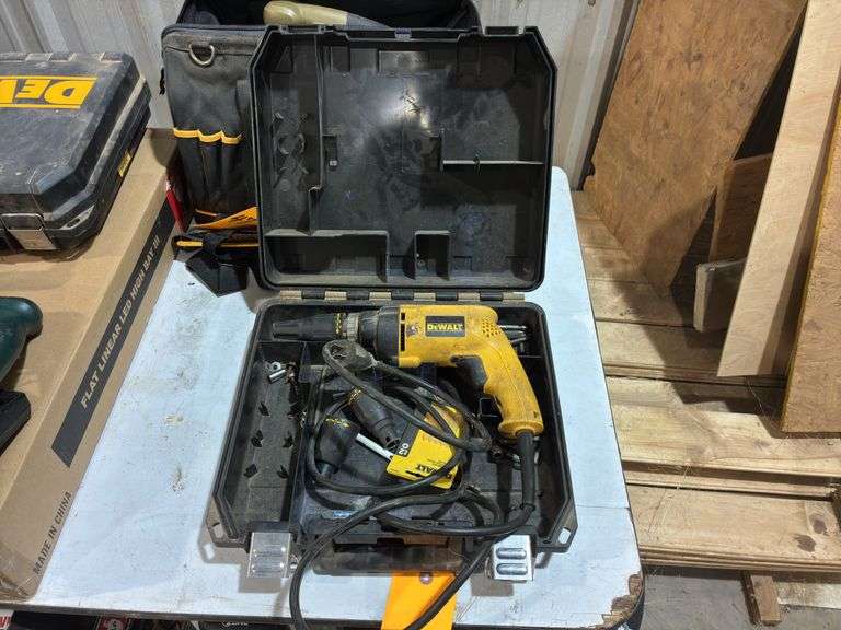 DeWalt DW260 Depth Sensitive Drill in Box - Assiter Auctioneers