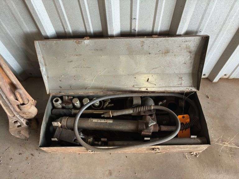 Hydraulic Body/Frame Repair Tool w/Accessories in Box - Assiter Auctioneers