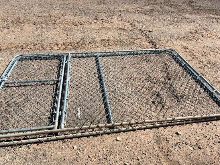 Two 6'x10' Chain Link Panels (One With Gate) - Assiter Auctioneers