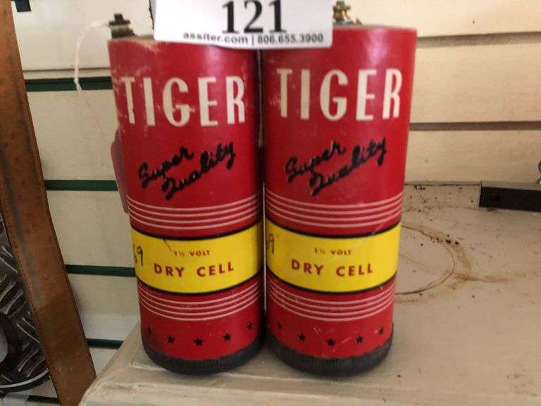 (2) Vintage Tiger Super Quality 11/2 Volt Dry Cell Batteries - Assiter ...