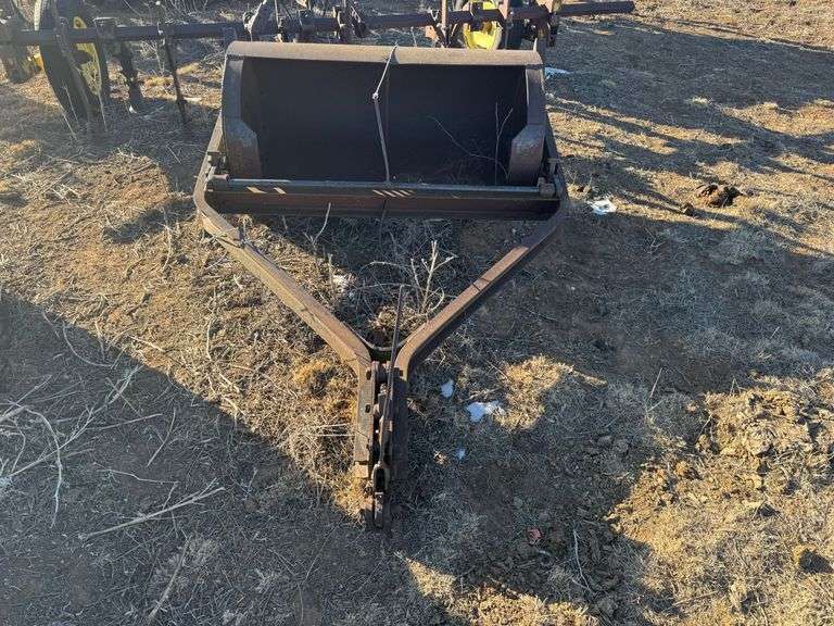 Farm Scraper - Assiter Auctioneers