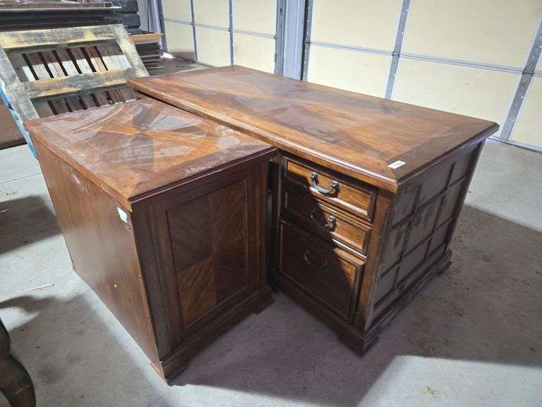 Desk Set - Assiter Auctioneers