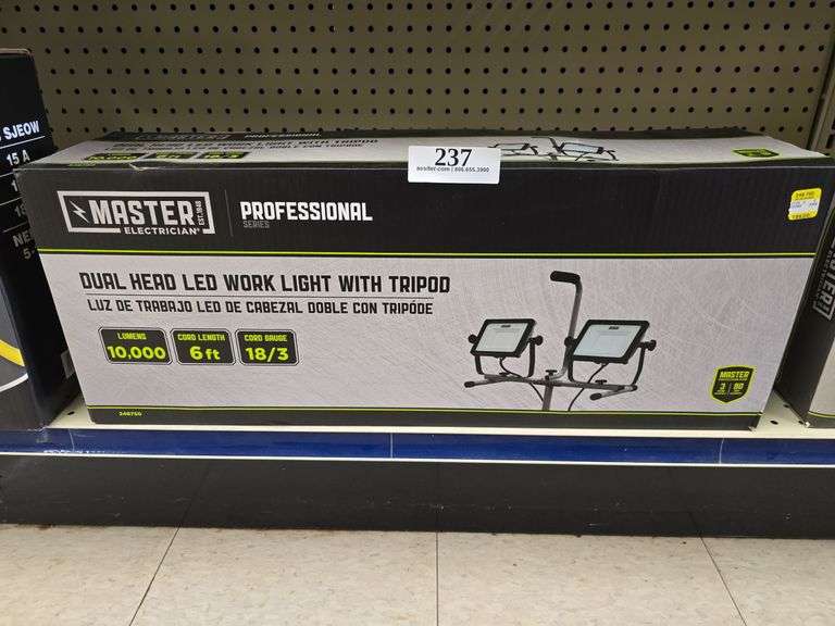 Master Electrician Dual Head LED Work Light w/Tripod #248750 - Assiter ...