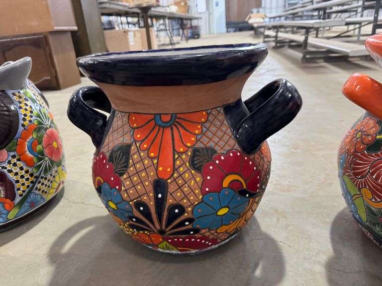 Talavera Pottery Planter - Assiter Auctioneers