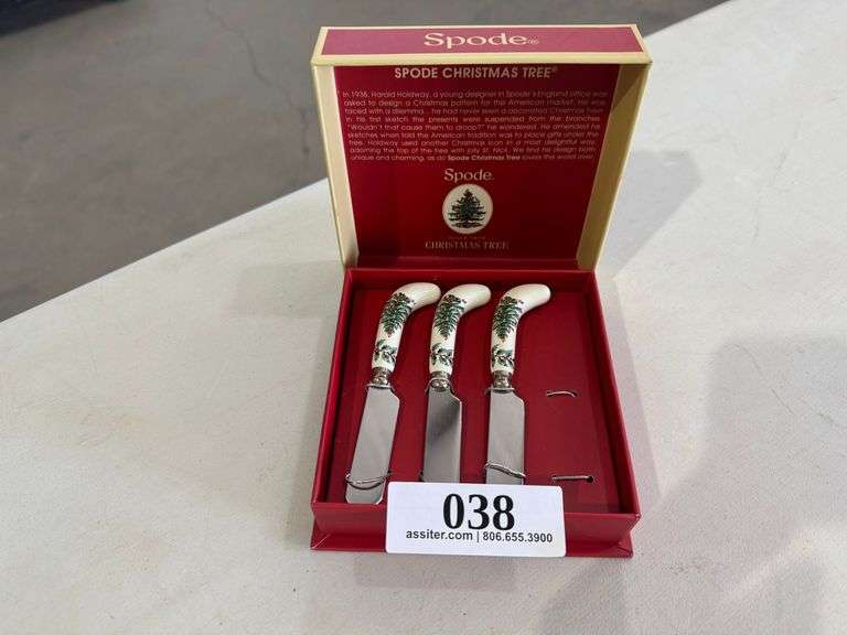 Spode Spreaders - Assiter Auctioneers