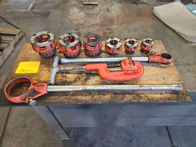 Ridgid 12-R Exposed Ratchet Threader Set - Assiter Auctioneers