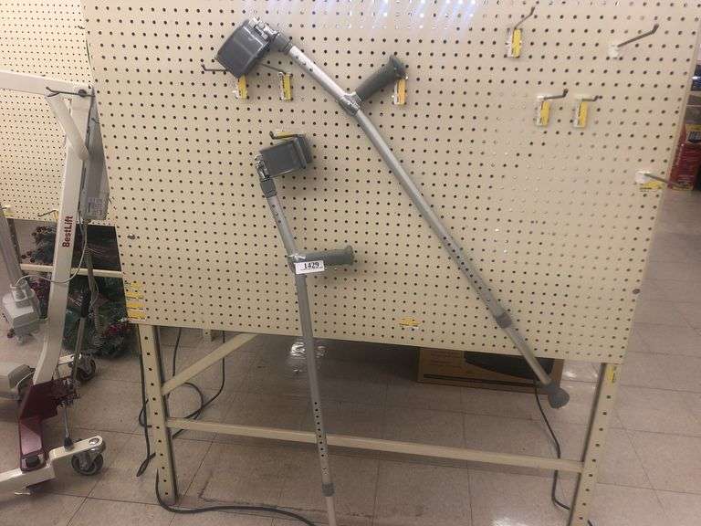 Lofstrand Adjustable Aluminum Cruthces - Assiter Auctioneers