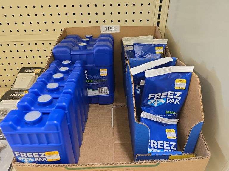 (18) Lifoam Freeze Pak Assorted Sizes - Assiter Auctioneers